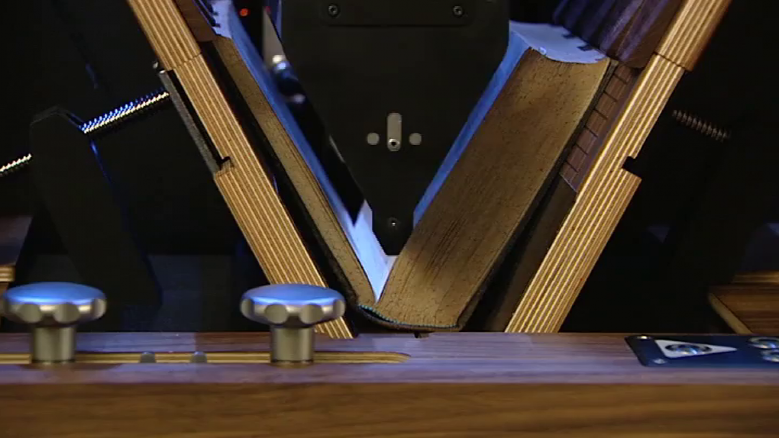 Automatic Book Scanner | Treventus